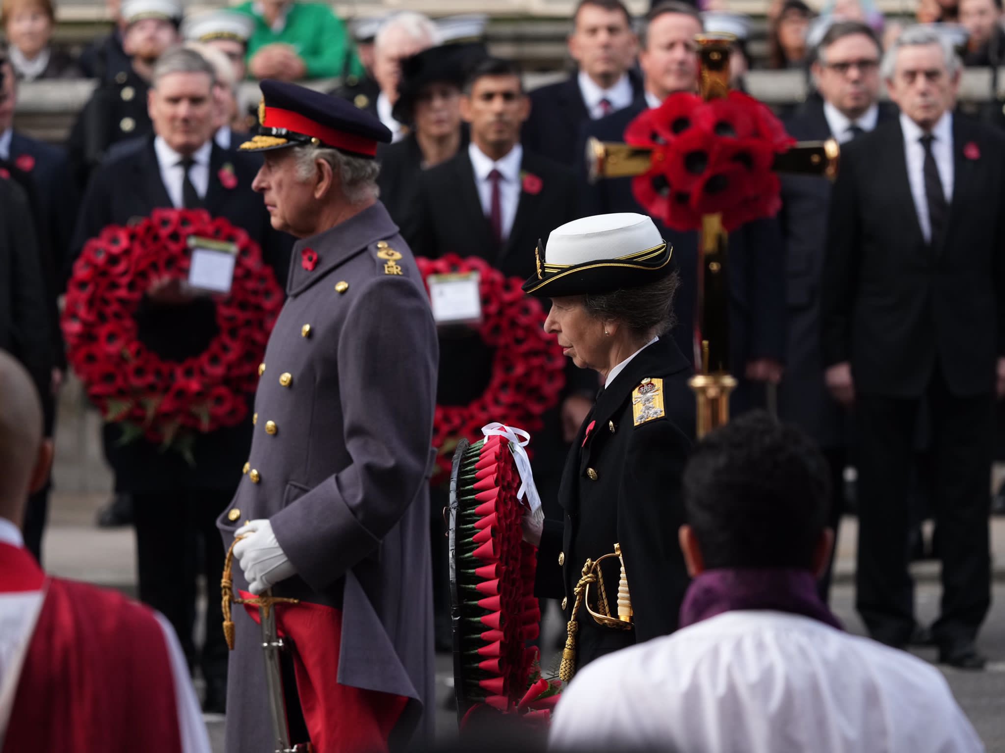 Carlos III preside por primera vez como rey el recuerdo a caídos en ...